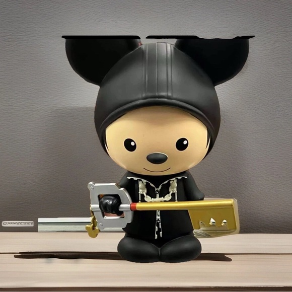 Disney | Toys | Mickey Pvc Molded Plastic Coin Bust Bank Disney Kingdom ...